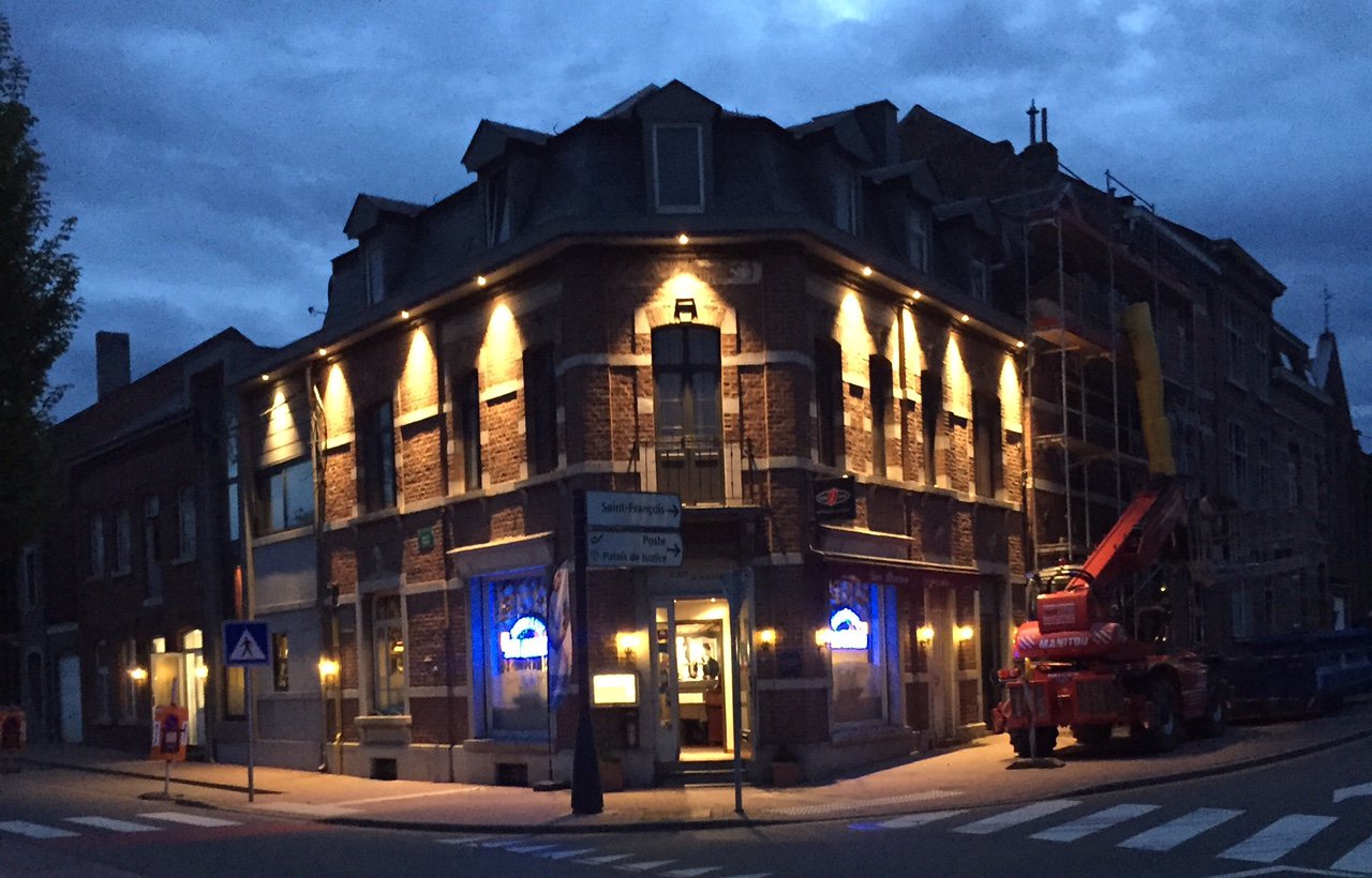 SAN MARINO - Restaurant Italien - Marche-en-famenne 6900