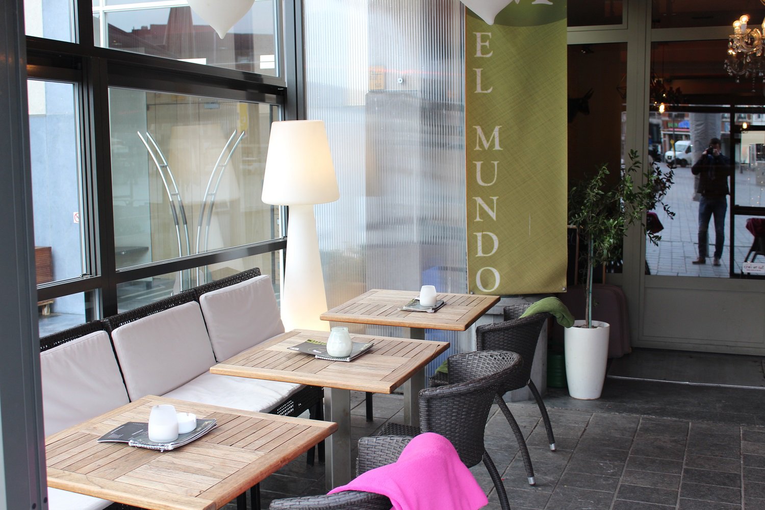 EL MUNDO - Restaurant - Geel 2440